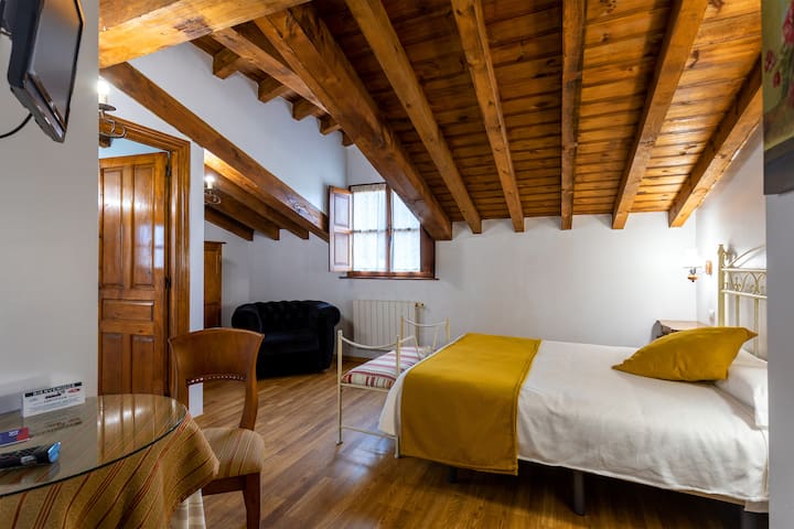 Habitación En La Buhardilla - Cabezón de la Sal