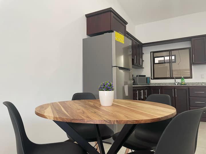 1,4 Kilometros To Sjo Airport #1 - Alajuela