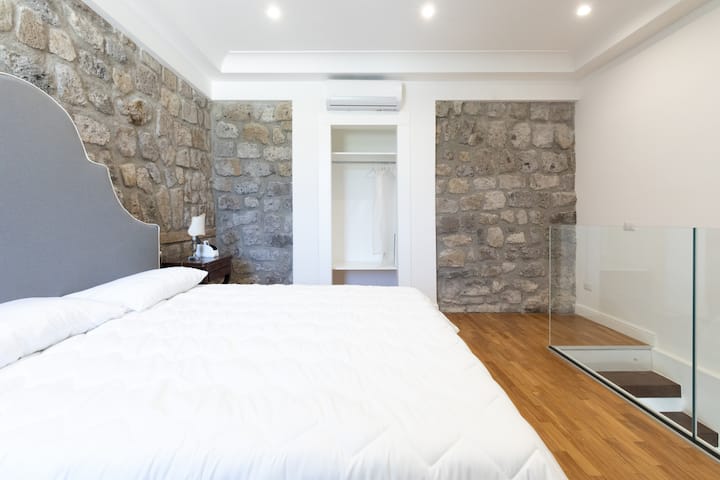 Appartamento In Pietra: Villa Pia Suites - Castellammare di Stabia