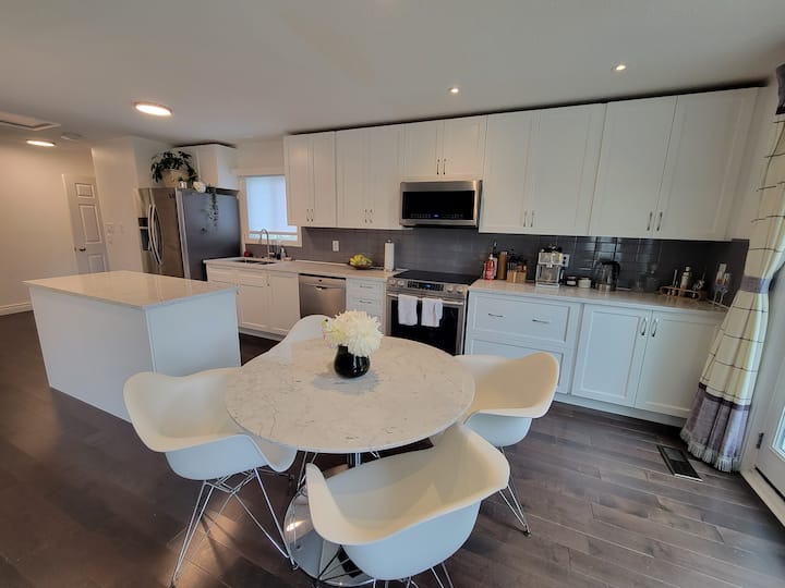 Luxury 1-bedroom Home With Patio - Ottawa