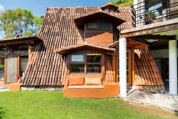 Cozy Wood Cabin In Avándaro - Valle de Bravo