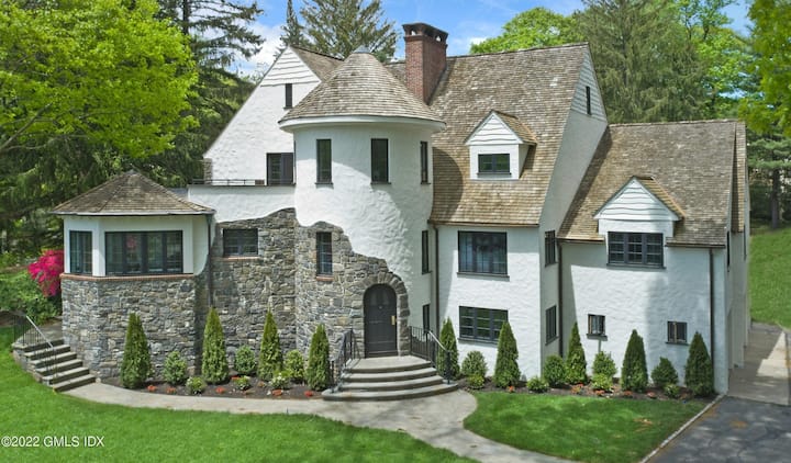 Greenwich Retreat Fully Loaded - Stamford, CT