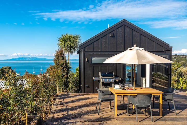 Whare Iti | You've Got It Maid - Waiheke Island