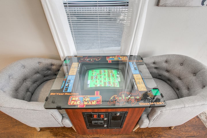 Family Paradise: Game Room, Fire Pit & Six Flags - Cresta Bella – San Antonio
