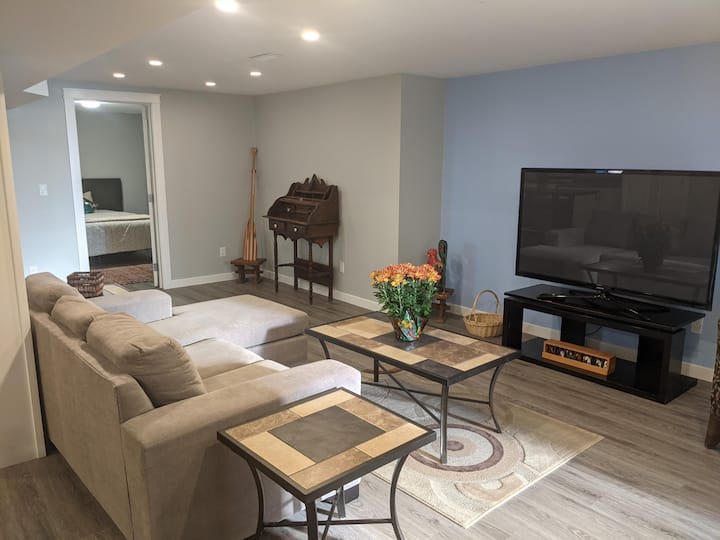 Beautiful Apartment By Lake Erie And Welland Canal - Port Colborne
