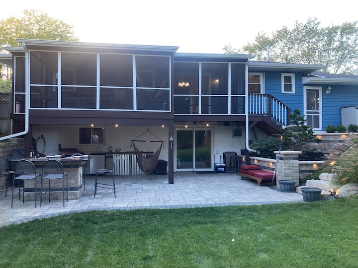 Quaint Relaxing Vacation Home With A Lake View - Cooley Lake, MI