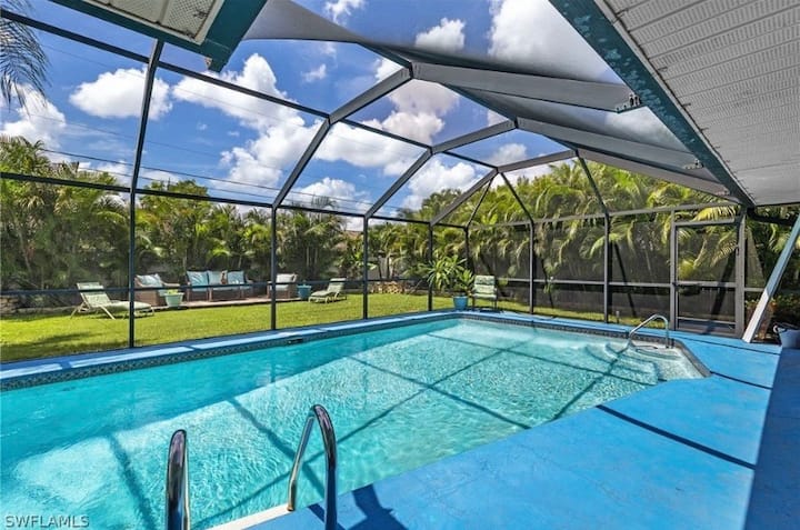 3br W/heated Pool. Pet Friendly Fenced In Backyard - Cape Coral, FL