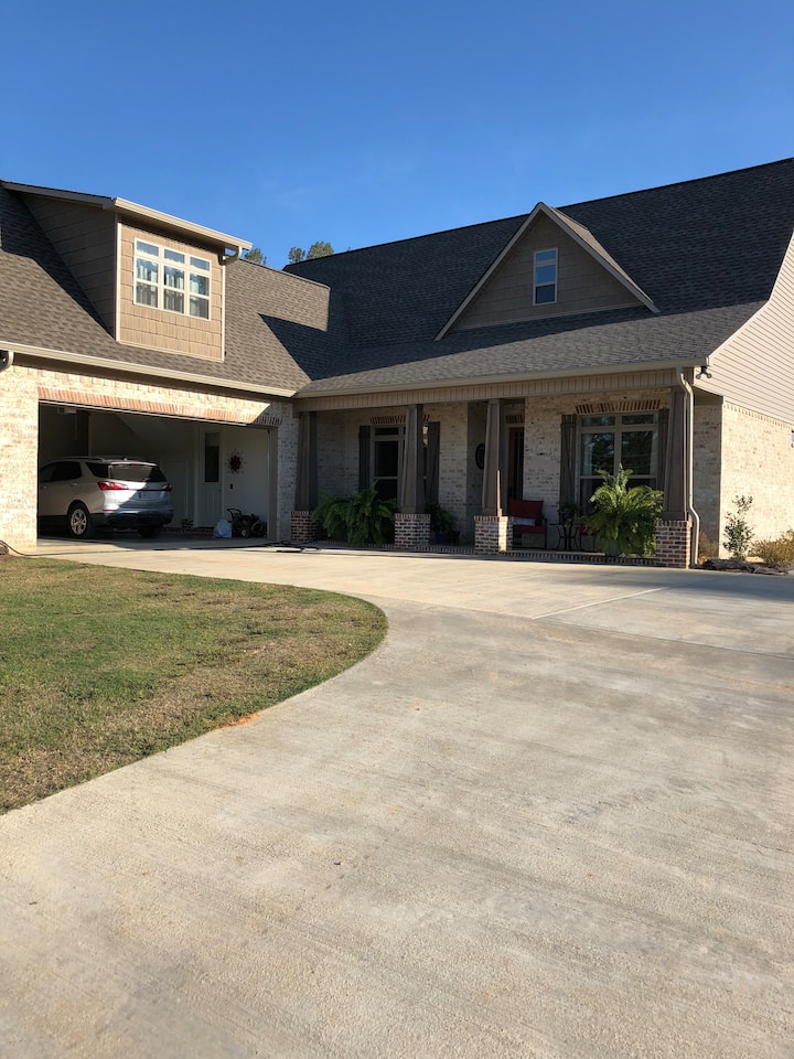 Beautiful 3 Bdrm 2 Bath Home Located In Taylor, Ms - Enid Lake, MS