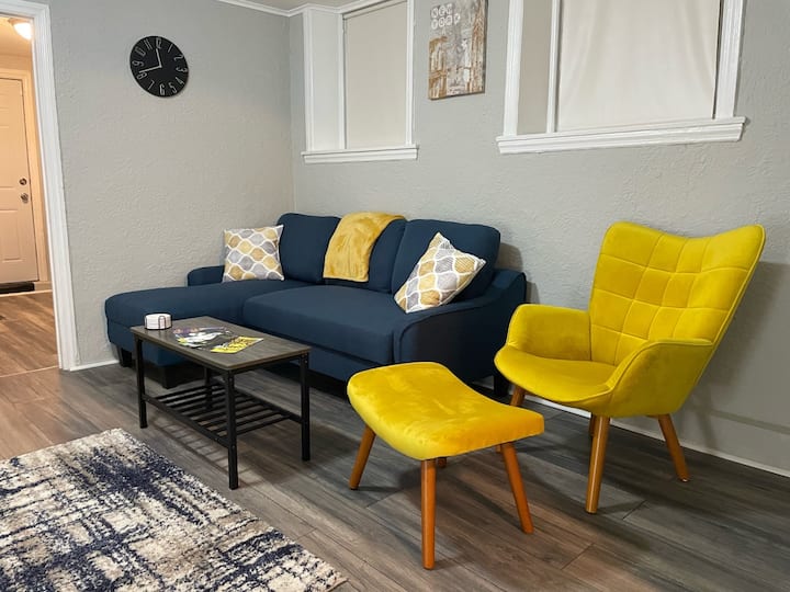 *Full Apartment In Quiet Bronx Neighborhood: 1 Bed - The Bronx, NY