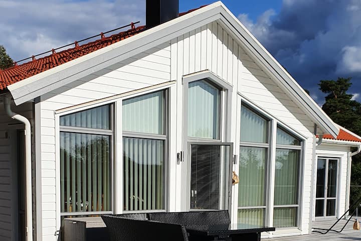 Nybyggt Hus Med 3 Sovrum Med Havsutsikt - Ljungskile