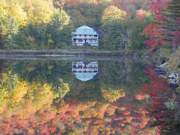 Historic 5-10br Home In Middle Of Ski Country - Mont Sutton, QC