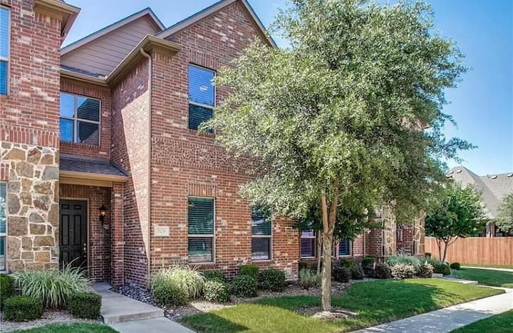 Room With En-suite Private Bath. 2nd Level. - McKinney, TX