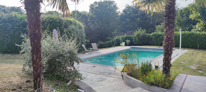 Villa Au Calme Avec Piscine Et Jardin - Saint-Genis-Laval