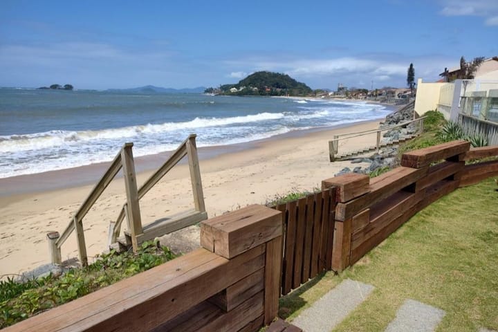 Casa Pé Na Areia, Lareira, 2 Suítes + 2 Quarto - Barra Velha