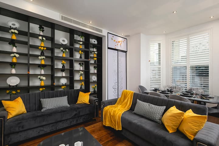 Spacious Luxury Duplex • 3 Bedrooms • Patio - London