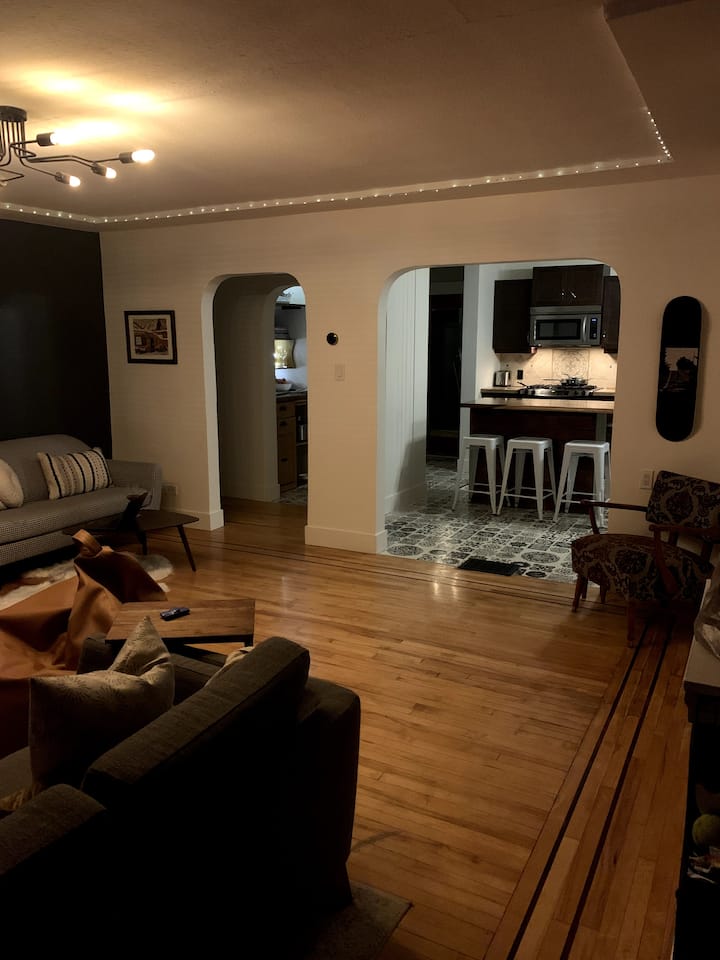 Mid-century Home - Lower East Hill - Vernon