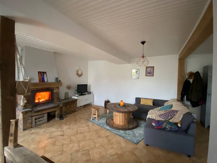 Chambre Dans Maison Chaleureuse Avec Cheminée - Houdan