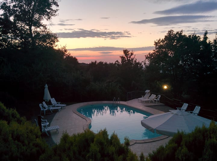 Romantic Summer Home With Scenic Roof-terrace - Monte Amiata