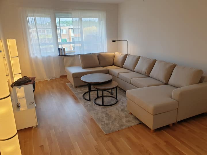 Mysig & Rymlig Lägenhet Nära Saltsjöbaden - Saltsjöbaden