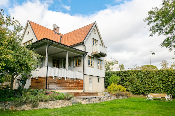 Family 4-bedroom Villa With Fireplace And Sauna - Stockholm