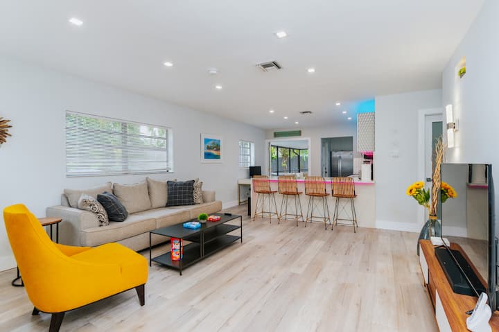 Entire Home Near Beach.patio,bbq,child-friendly - Lighthouse Point, FL