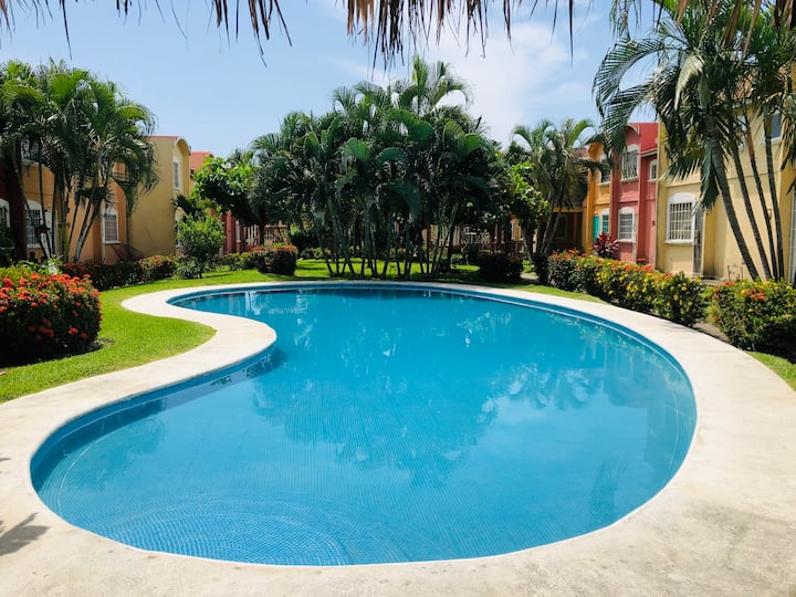 Cómoda Casa Para Vacacionar Con Alberca - Zihuatanejo