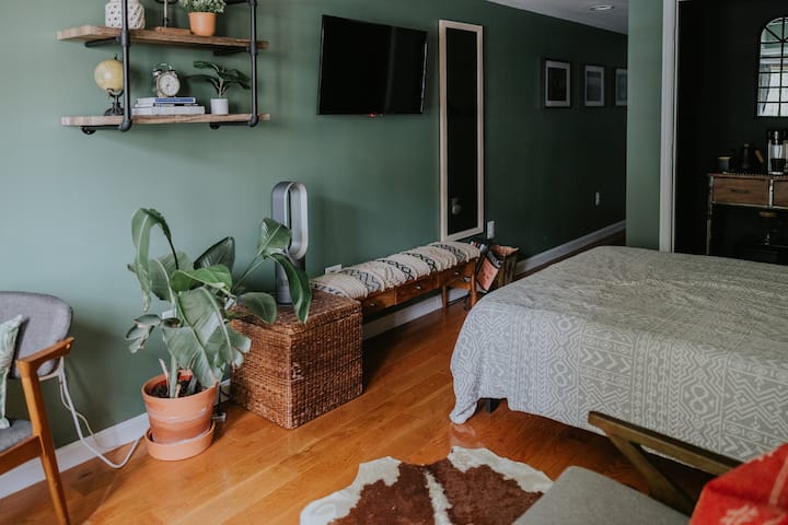 Cozy, Welcoming, Modern 1-bedroom Guest Suite - Washington, DC