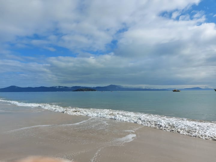 N04-sobrado De 2 Dormitórios Em Canasvieiras - Florianópolis