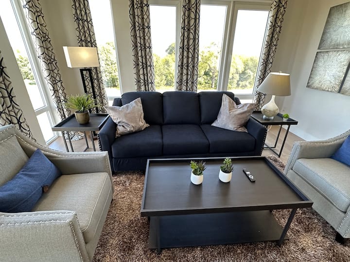 King | Kid & Pet Friendly | W/d | Gym | 300 Wi-fi - Madison, WI