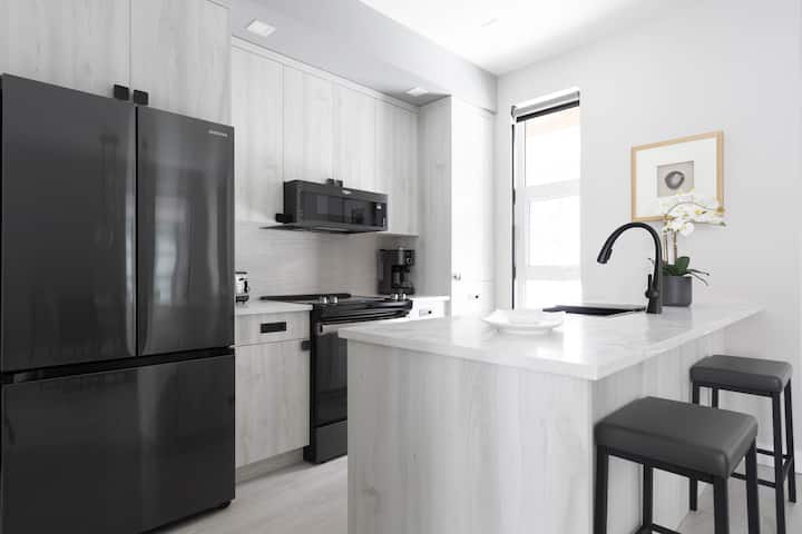 Sunrise Ridge Seaside Escape - Parksville