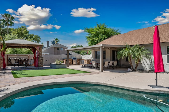 Dream Resort Style 3 Bd Chandler Home! - Chandler, AZ