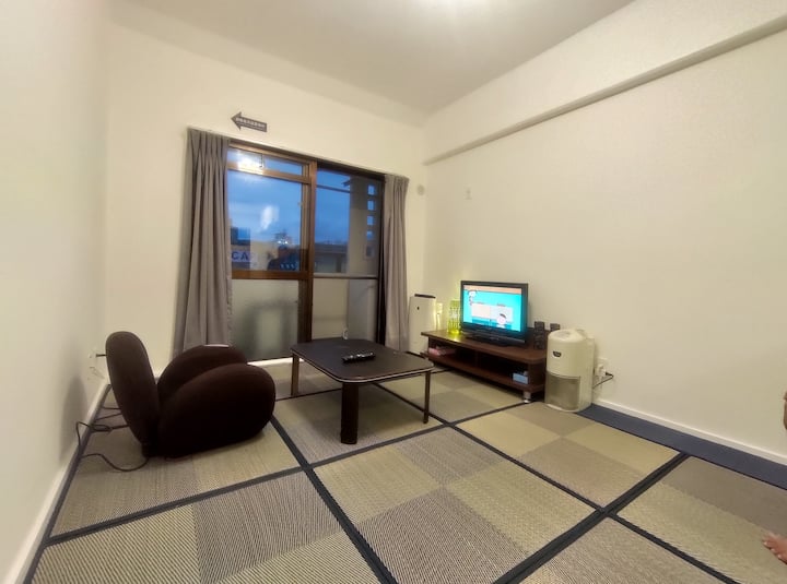Budget Apartment With Elevator In Downtown Naha - Naha
