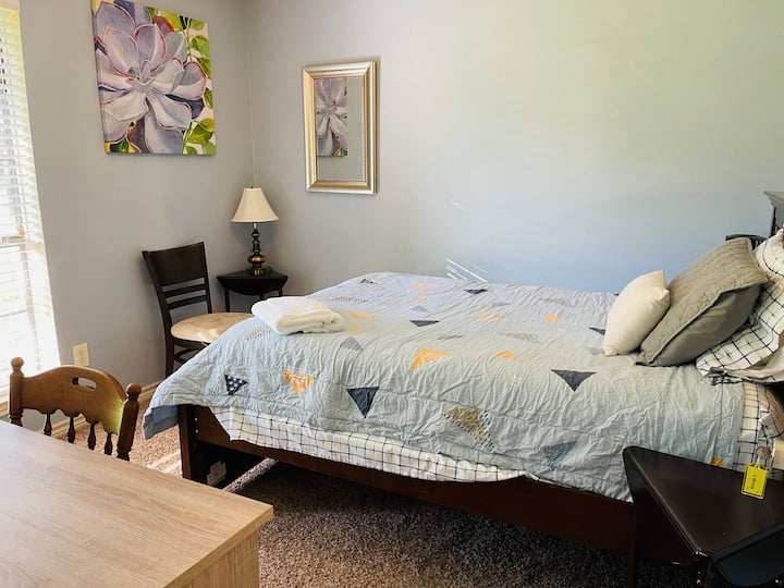 Cozy & Private 1 Bedroom In Central Location - Allen, TX