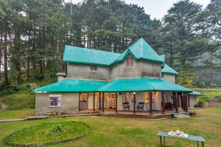 4br British Bungalow Surrounded By Lush Pine Trees - Dalhousie