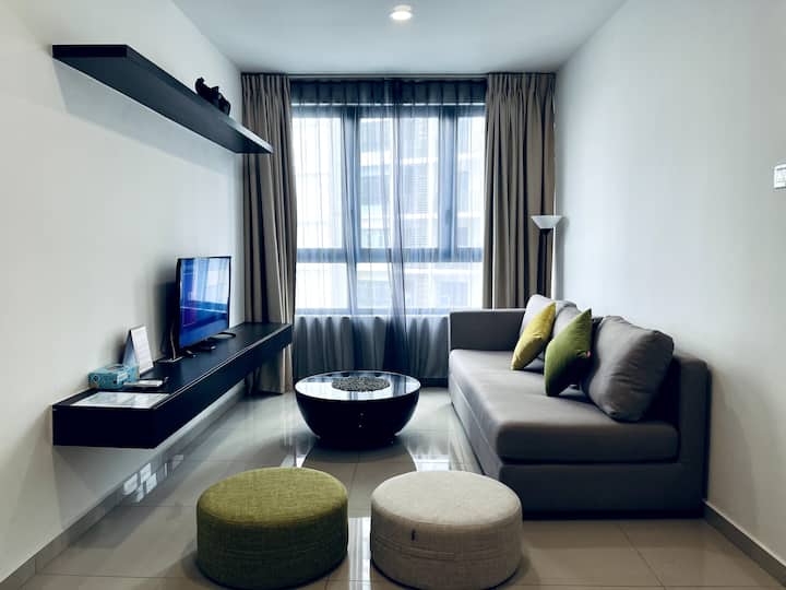 Onyx Homes @ I-city (Wifi, Tv Box And 1 Car Park) - Shah Alam