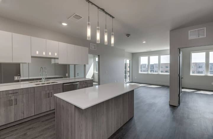 Livonia/northville/novi New-1 Bedroom-1 Bath Unit - Novi, MI