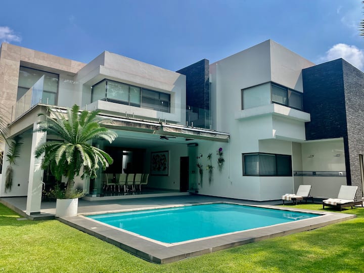 Casa Moderna Y Exclusiva, Alberca, Seguridad 24/7 - Cuernavaca