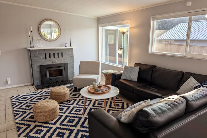Close To The Beach And Shops; Fast Wifi - As About Flexible Check In And Outs! - Langley
