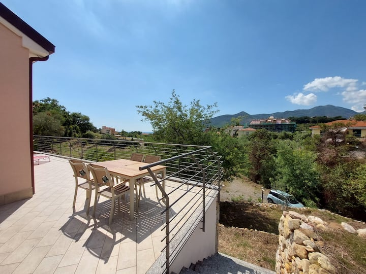 Casa Indipendente Fra Gli Ulivi Con Vista Mare - Loano