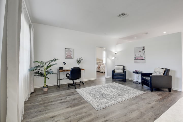 Cozy Spacious Home Pet Friendly Monthly Stays - Boynton Beach, FL