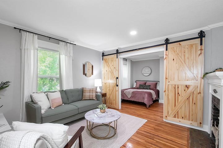 Lovely 2-bedroom Loft In Riverside With Parking - ウィチタ, KS