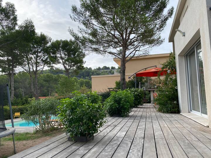 Adorable Studio Avec Piscine Et Grande Terrasse - Roquefort-la-Bédoule