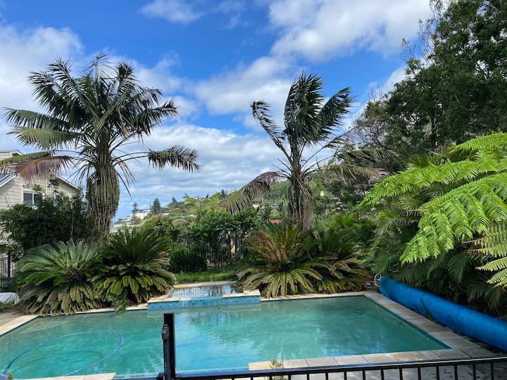 Rainforest By The Sea - 4 Bedroom Home With Pool. - Helensburgh