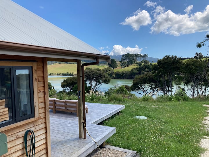 Waterfront Cottage, Raglan - Raglan