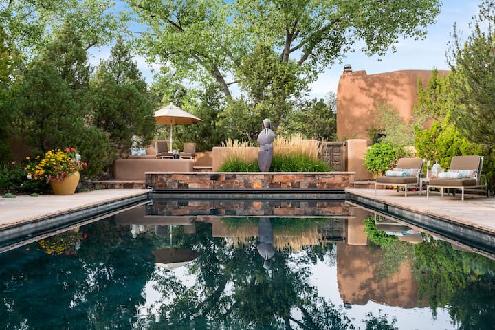Luxury Estate With Hot Tub - Santa Fe, NM