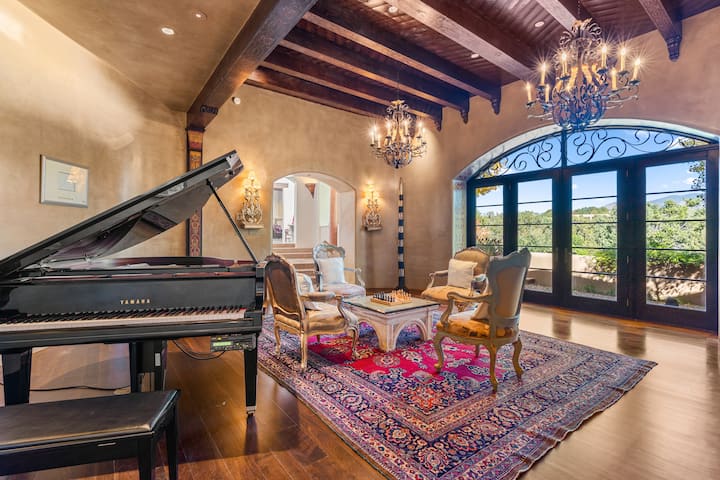 Ski Discounts! Luxury Estate With Hot Tub - Santa Fe