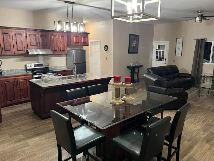 Casa Las Vias 6 Bed 4 Bath & Private Pool - Puerto Peñasco