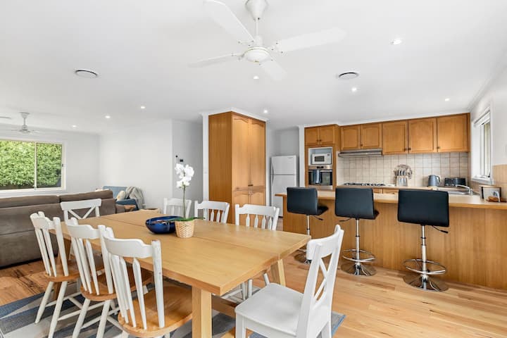 Spacious 3br Beach House | Ocean Grove | 6 Guests - Ocean Grove