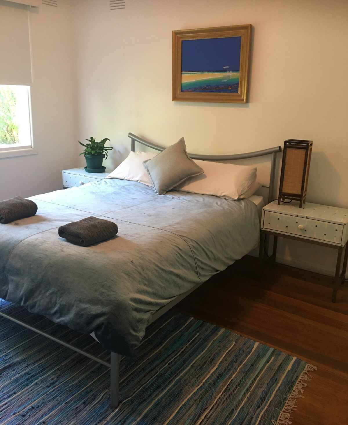 Beach Shack Dog Friendly Cosy 50’s style - Houses for Rent in Ocean ...