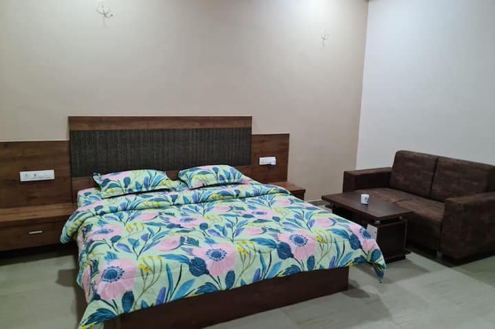 Raman House Room No 302 - Navsari